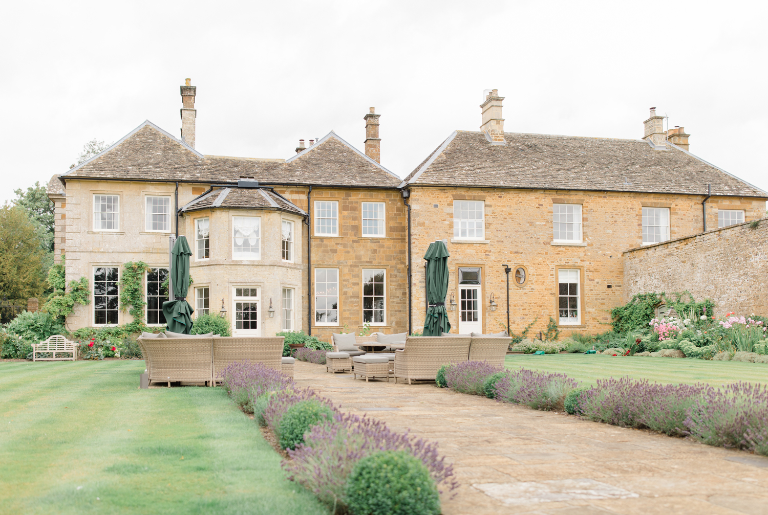 Thorpe Manor | Oxfordshire Wedding Venue - Kristin Sautter