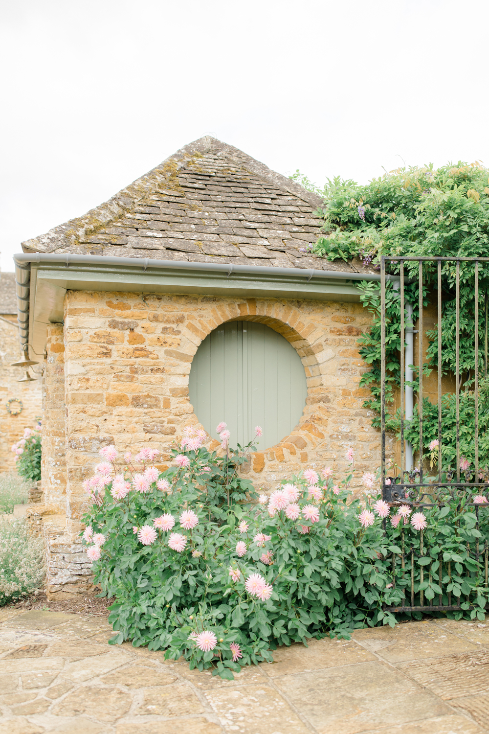 Thorpe Manor | Oxfordshire Wedding Venue - Kristin Sautter