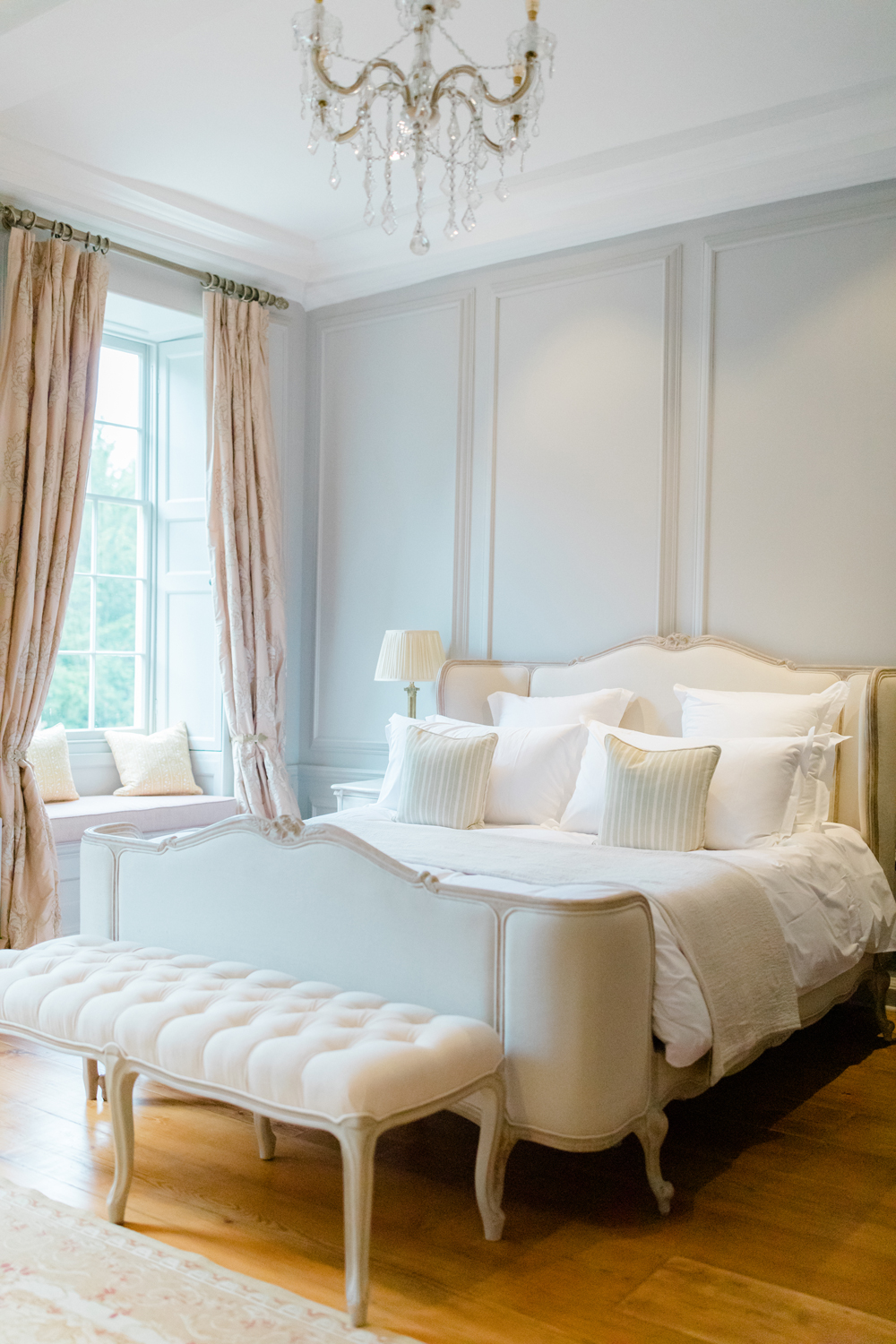 Thorpe Manor | Oxfordshire Wedding Venue - Kristin Sautter