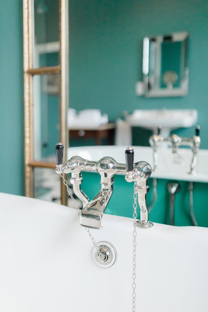 Thorpe Manor | Oxfordshire Wedding Venue - Kristin Sautter