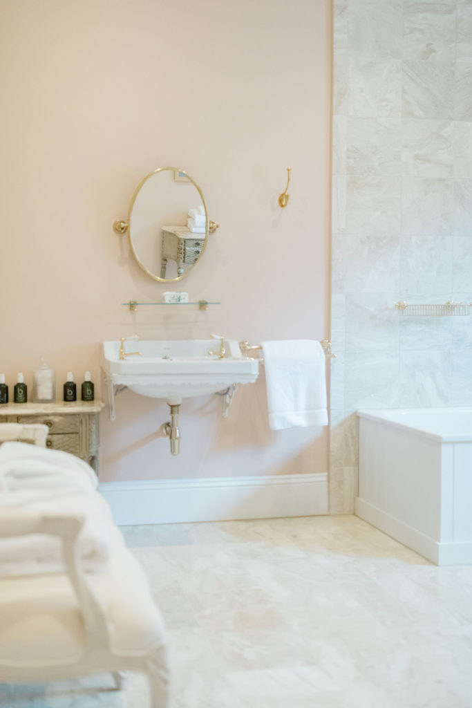 Thorpe Manor | Oxfordshire Wedding Venue - Kristin Sautter